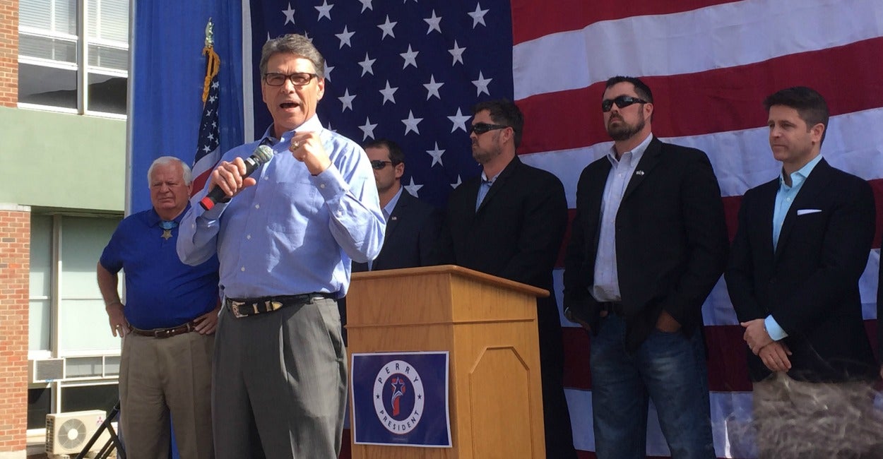 In New Hampshire, Rick Perry Pledges to Fight for Veterans