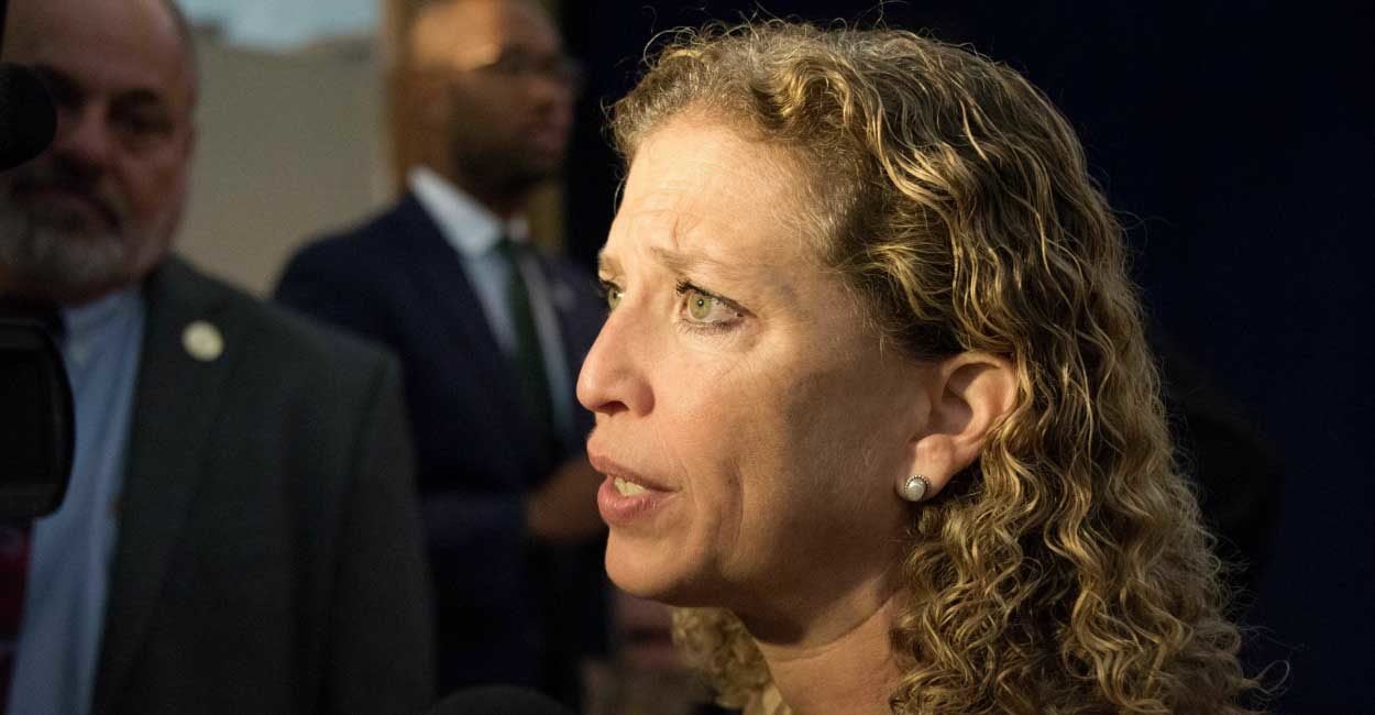 House IT Scandal Figure Threatened Kidnappings of Stepmom's Pakistani Kin