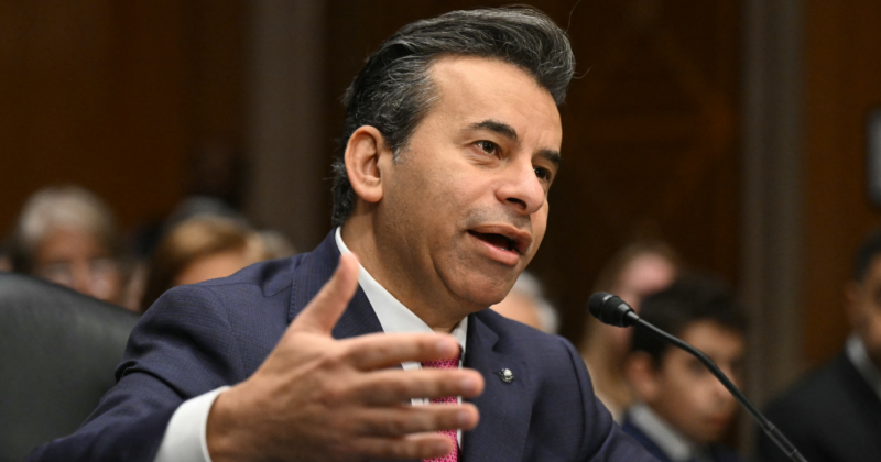 FDA Pick: Examine Revolving Door of Regulators, Health Industry