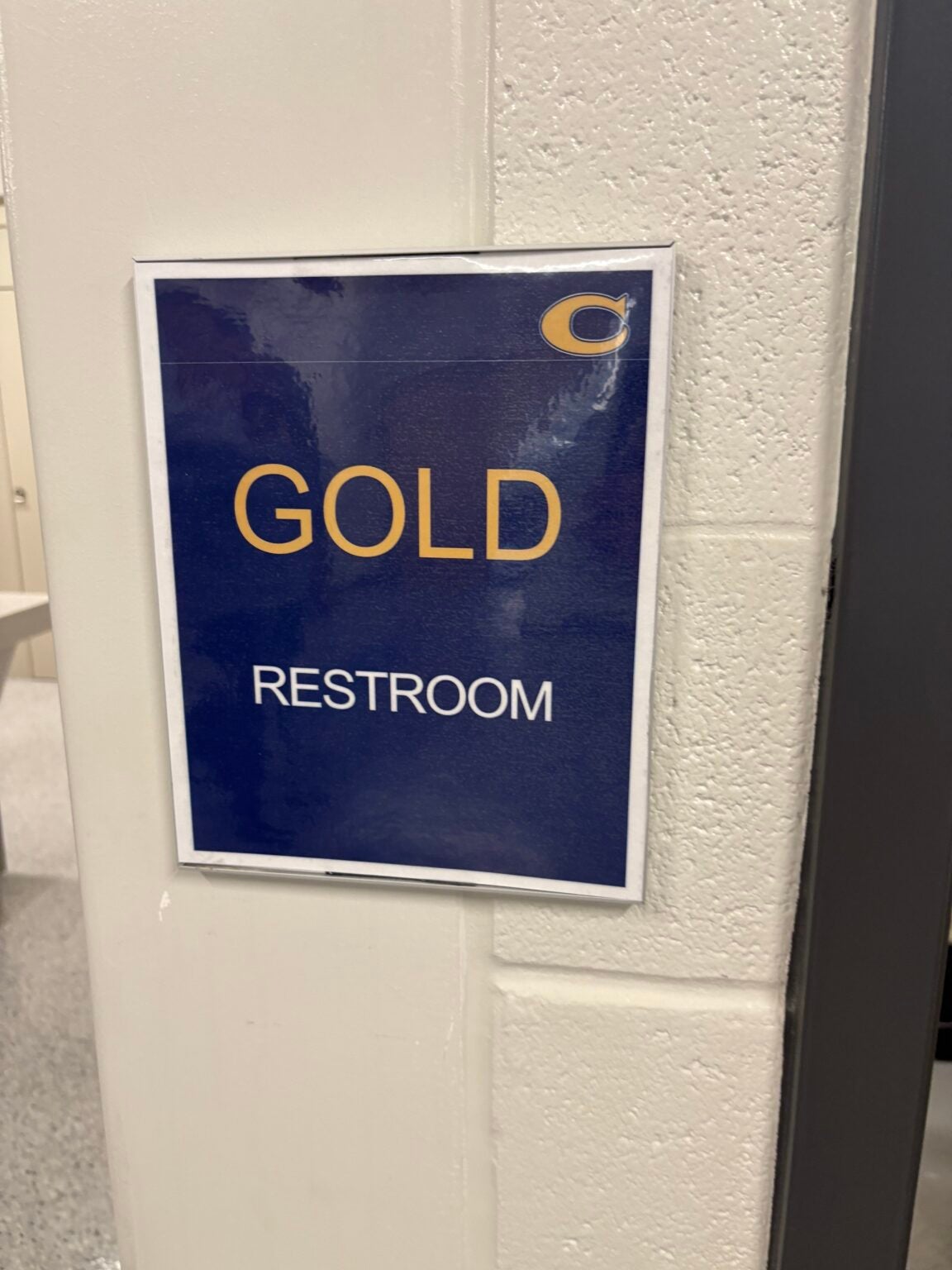 Boys and Girls to Share Open Bathroom in Virginia School