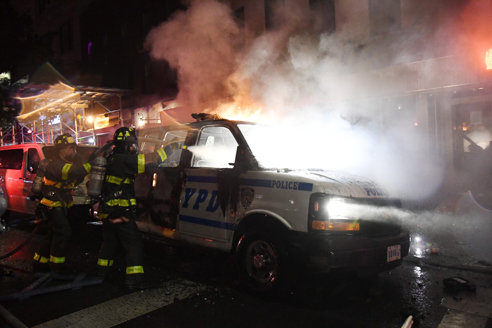 39 Photos Capture America’s Summer of Riots, Arson, and Looting