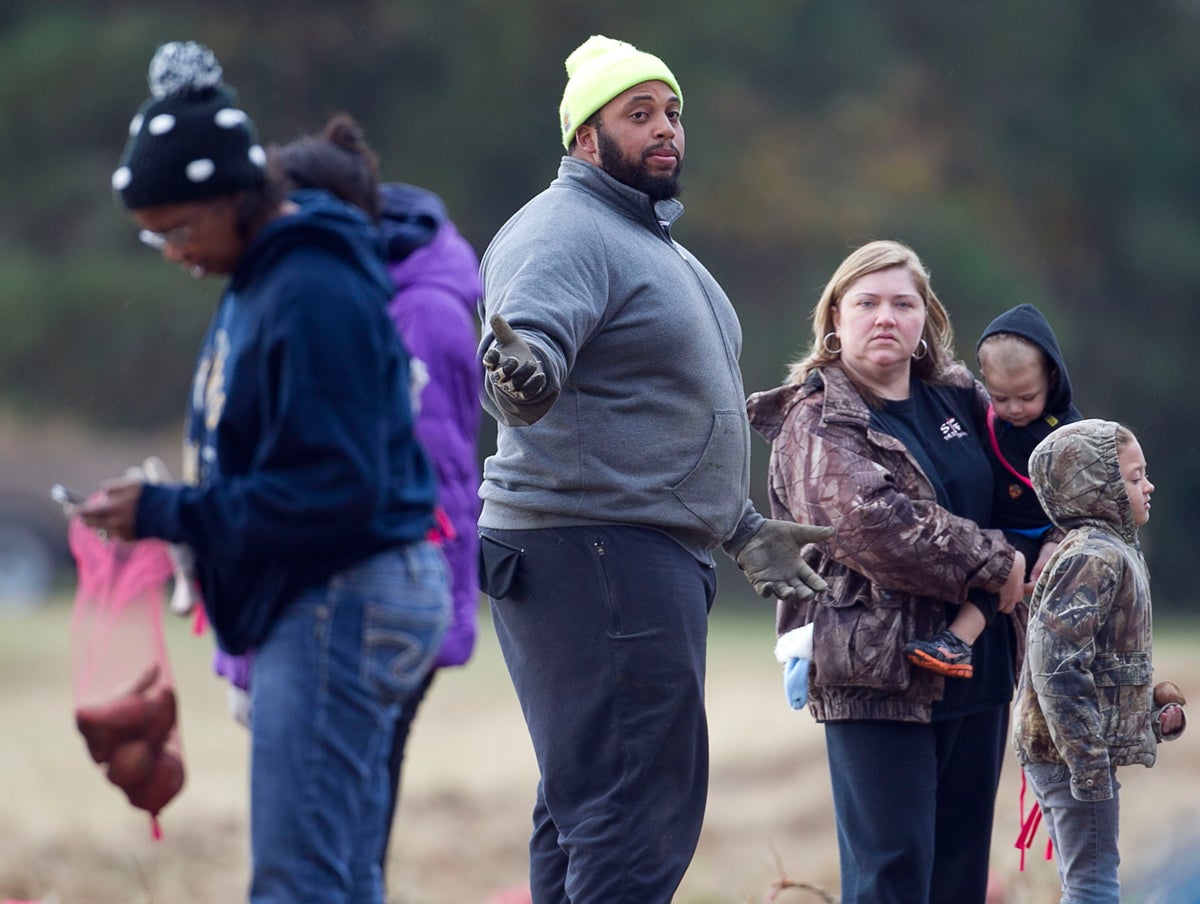NFL Star Gives It All Up ... to Be a Farmer